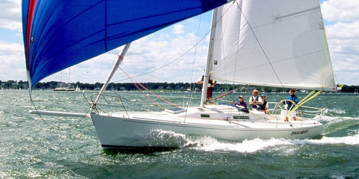J/105 | Spinnaker Sailing