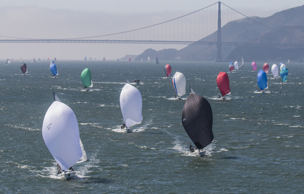 J/105 | Spinnaker Sailing